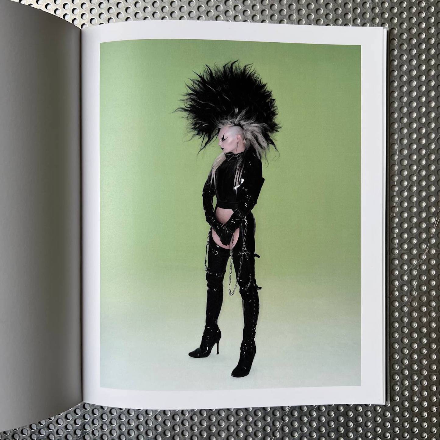 Bodybuilders - Alien