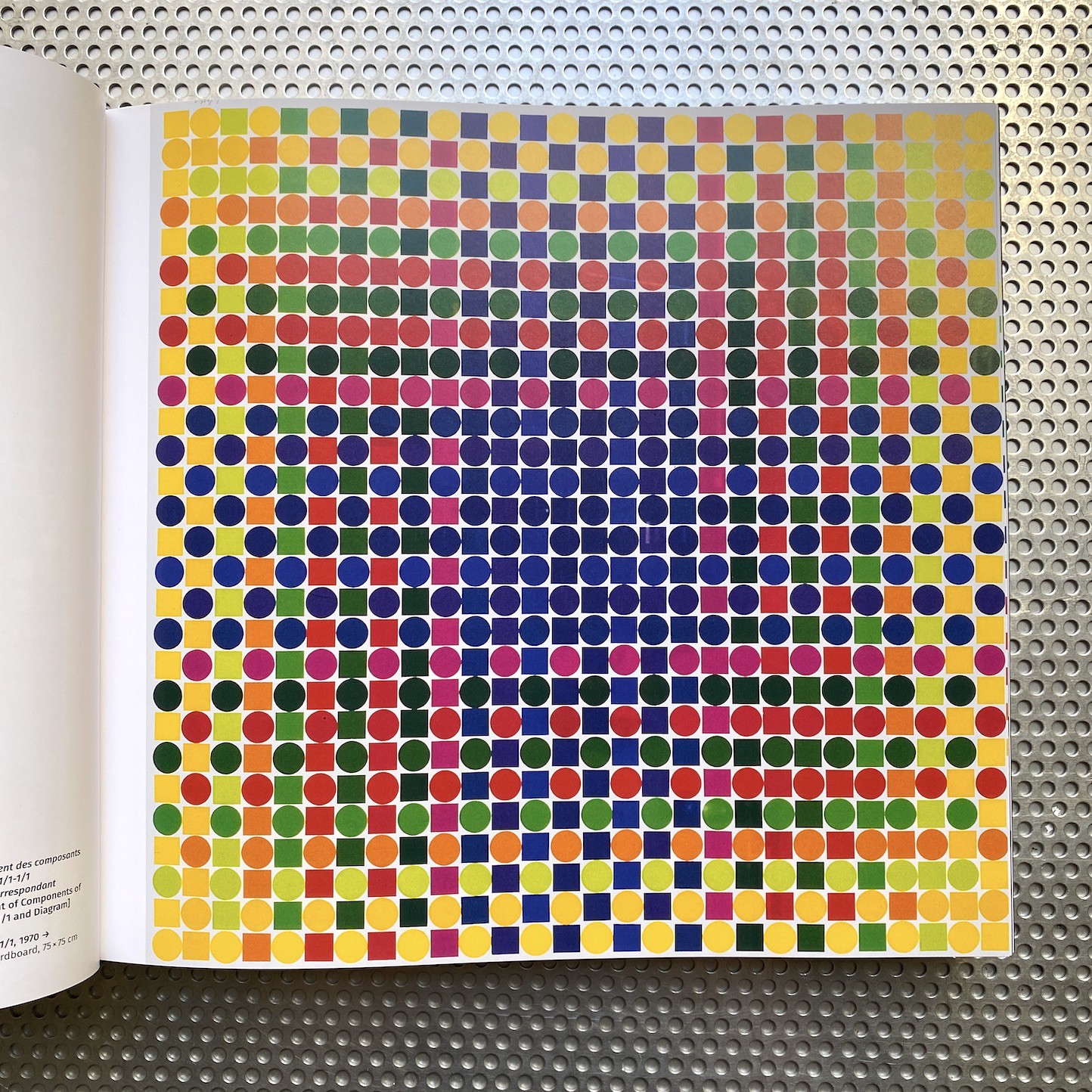 JULIO LE PARC — A MONOGRAPH - Le Livre Art Publishing - 9780578368467